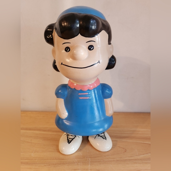 Art | Lucy Peanuts Figure Charlie Brown Ceramic Vintage 197s Charles ...